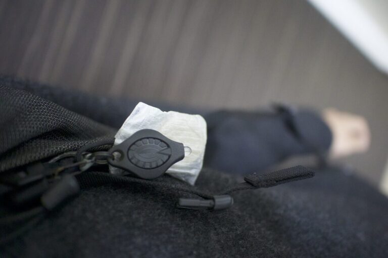 登山で頼れる小型ライト「PHOTON microlight II PRO」をレビュー！超軽量実測9gでどこにでも装着OK！ | HiKER H
